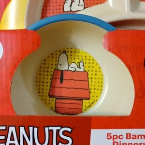 Peanuts | Dining | Peanuts Snoopy 5pc Bamboo Fiber Kids Dinnerware Set ...